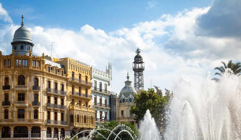 Holiday in Valencia: sustainable and exploring local charm | Fairbnb ...